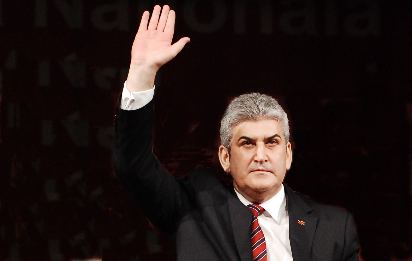 Cine-i cu GABRIEL OPREA e CINSTIT și CORECT. Cine-i împotriva lui e ...