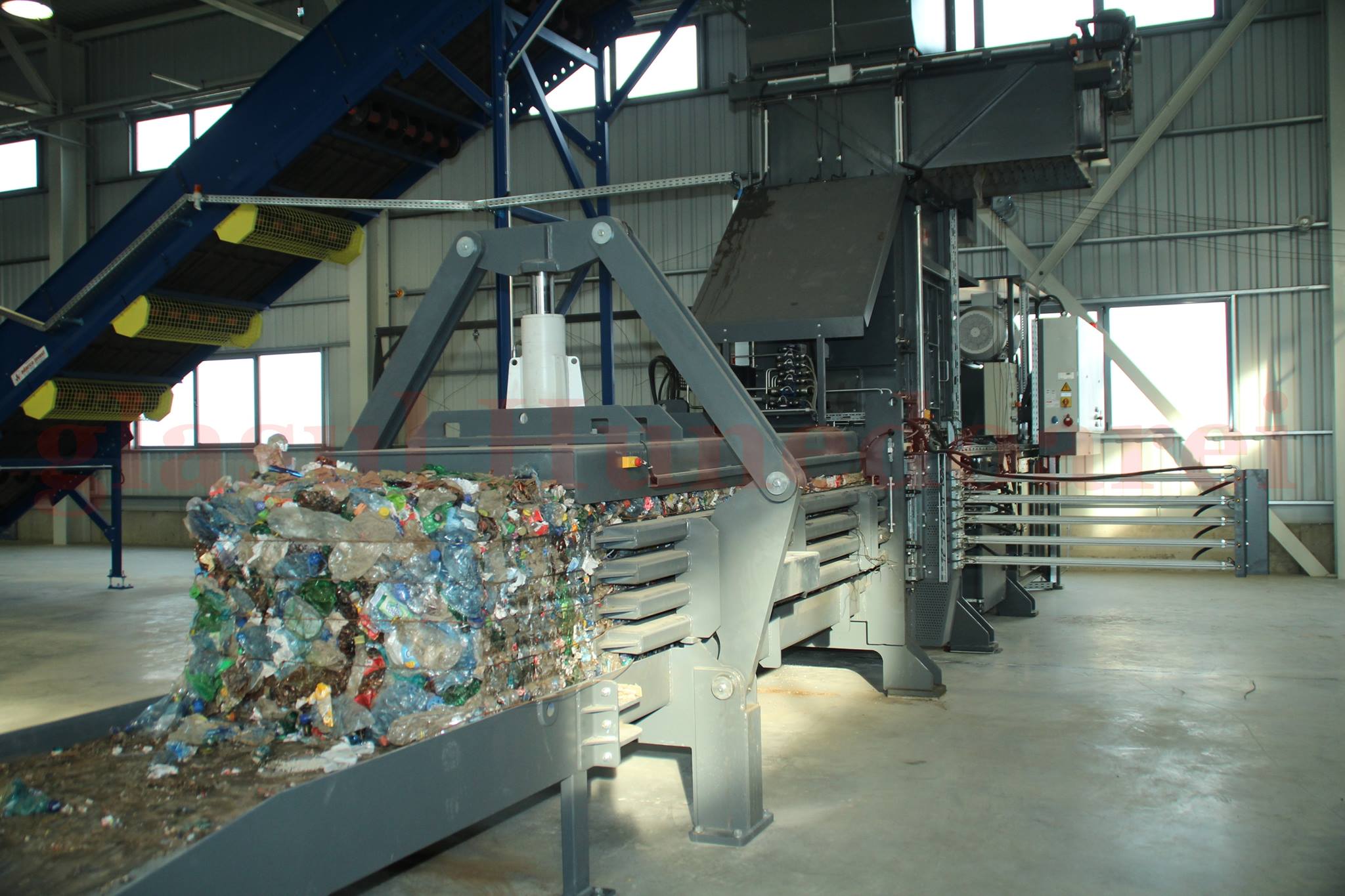 Locuitorii unui județ din vestul țării ar putea scoate din buzunar mai ...