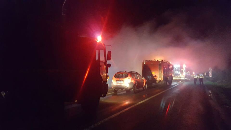 O casă din Timiș a fost distrusă de trăznet azi-noapte