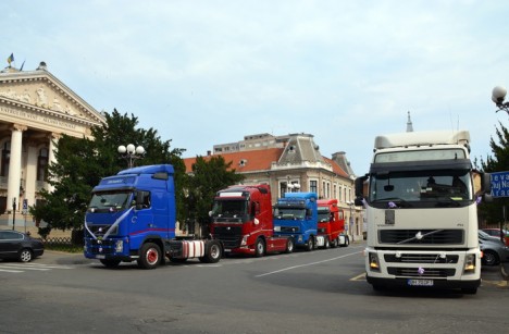 Cu tirurile la o nuntă în vestul țării