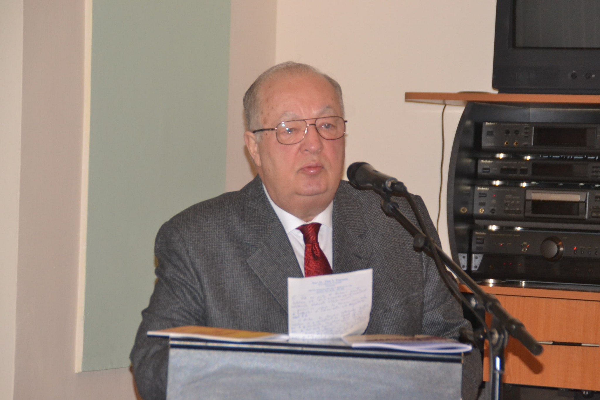 Cel mai cunoscut chirurg al Timișoarei, academicianul Pius Brânzeu ...