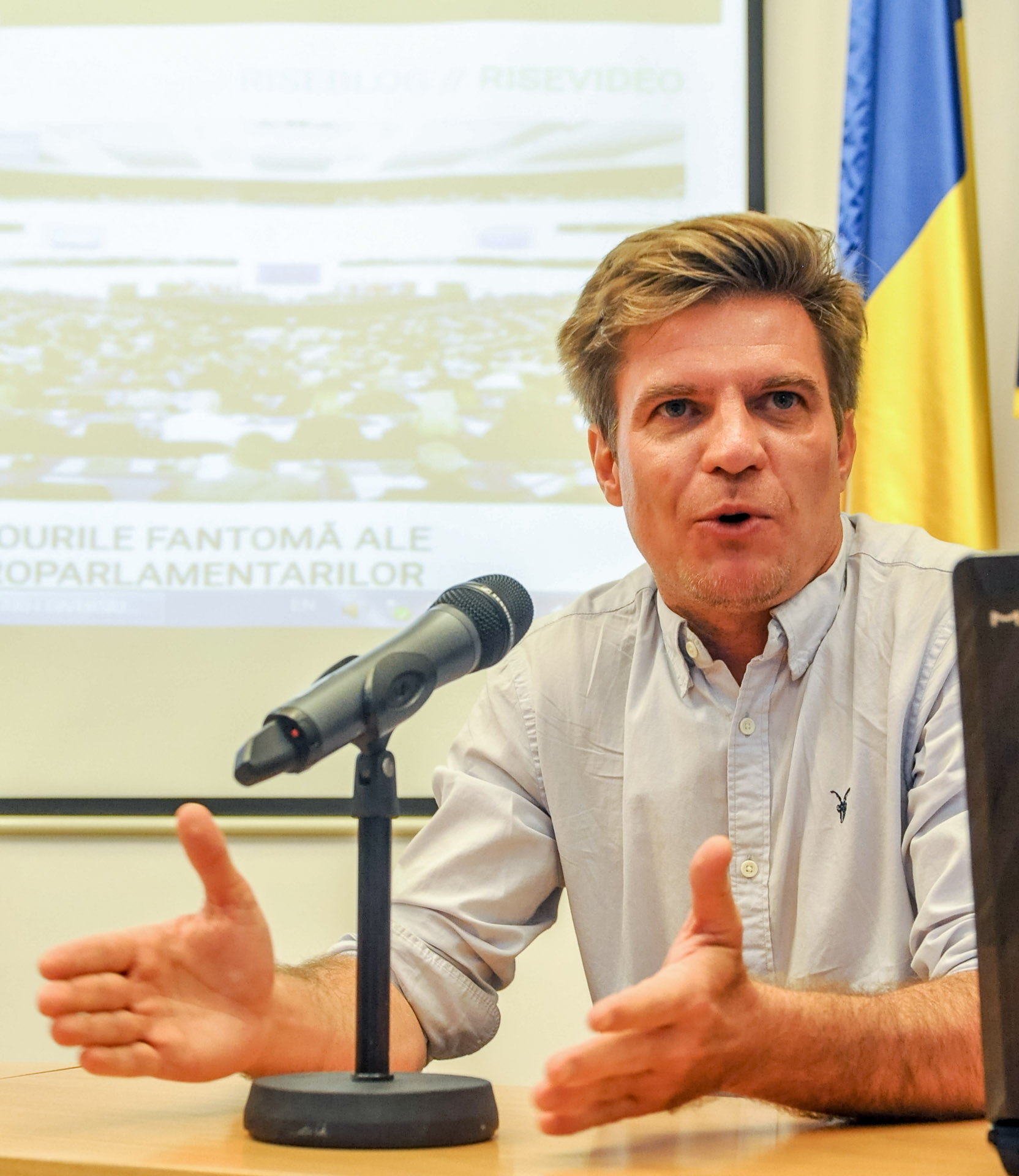 “Societatea fierbe, mulți români s-au schimbat în ultimii ani și ies în ...