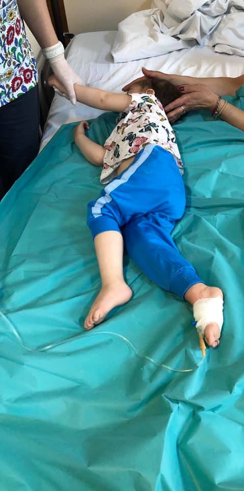 Tratamentul la care a fost supusă o fetiță de doar 2 ani, adusă de mamă ...