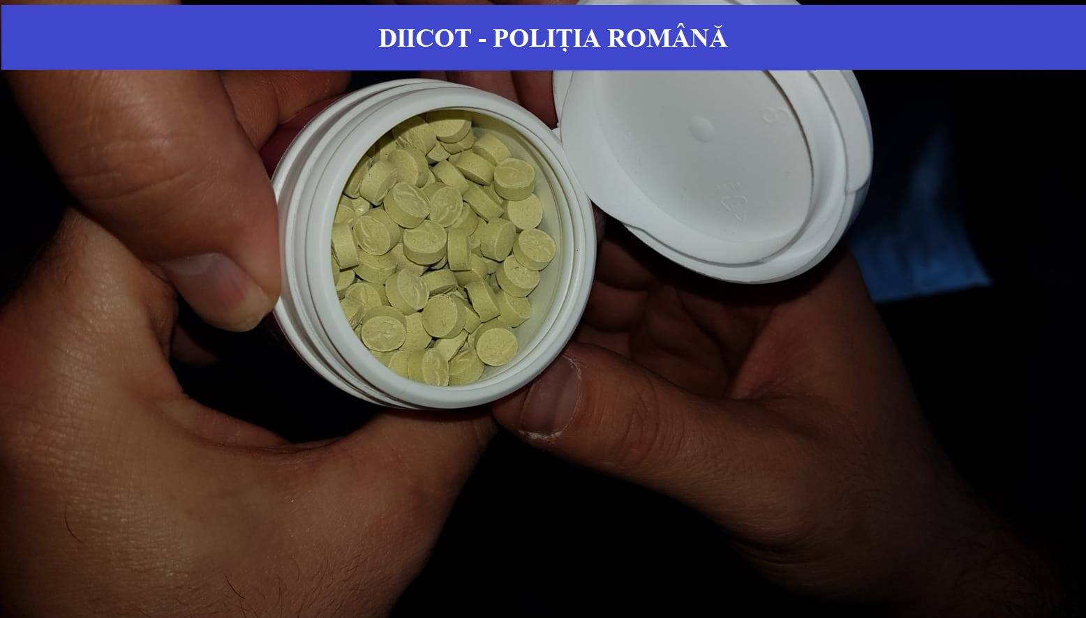 Cinci traficanți de droguri, reținuți după perchezițiile DIICOT