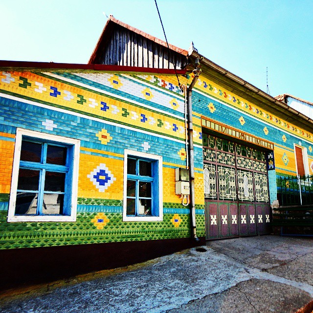 REPORTAJ | Satul Gernik, tabăra „zugravilor” moderni ce expun în ...