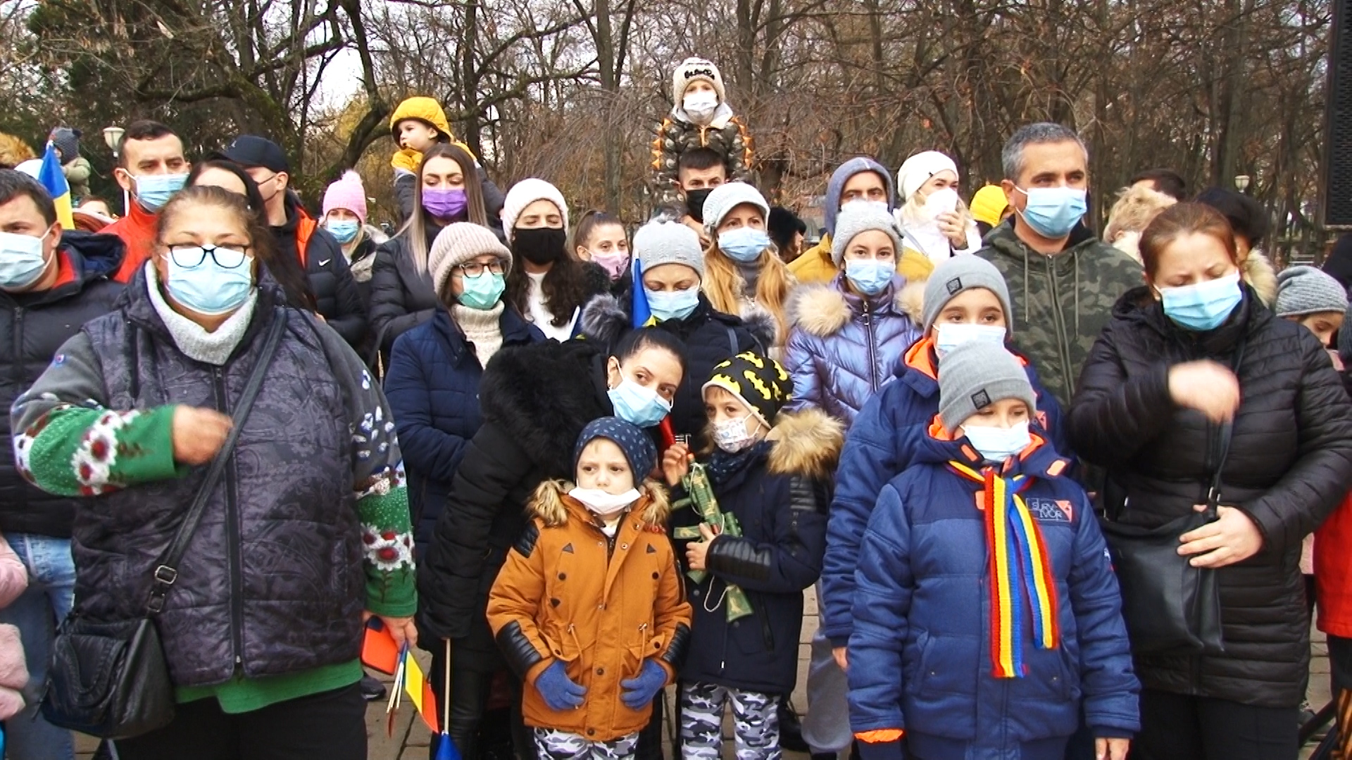 La mulți ani, timișeni! La mulți ani, români! La mulți ani, România!.Still015