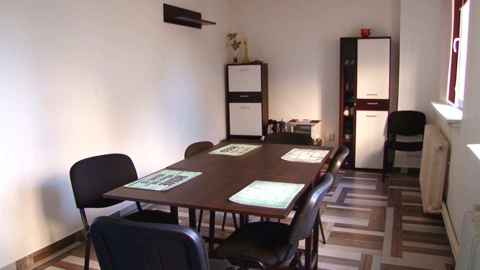 „Scandalul” de la Liceul „Azur”, un balon de săpun umflat peste măsură ...