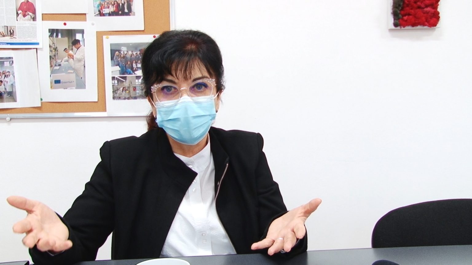 „Scandalul” de la Liceul „Azur”, un balon de săpun umflat peste măsură ...