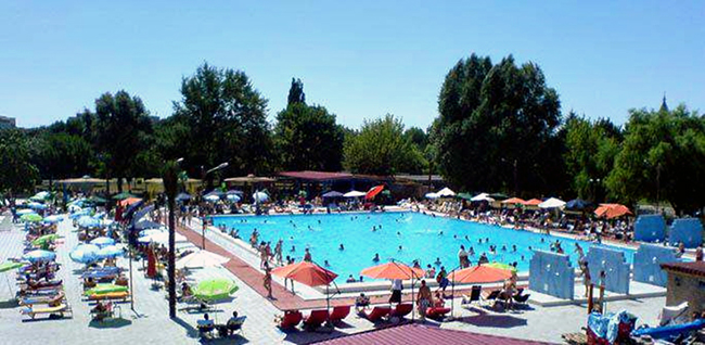 Două celebre ștranduri din Timișoara funcționează fără a mai avea ...