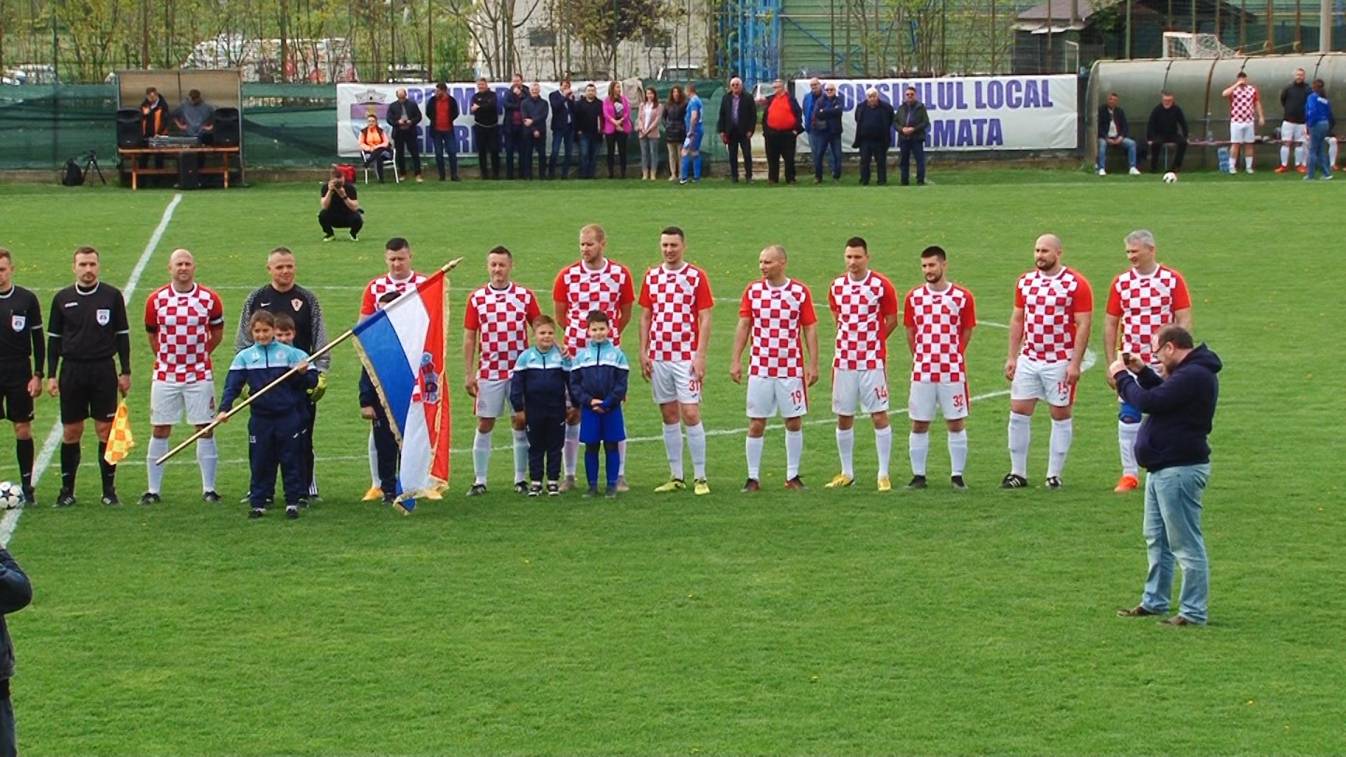 Primarii din România s-au confruntat amical cu cei din Croaţia pe ...