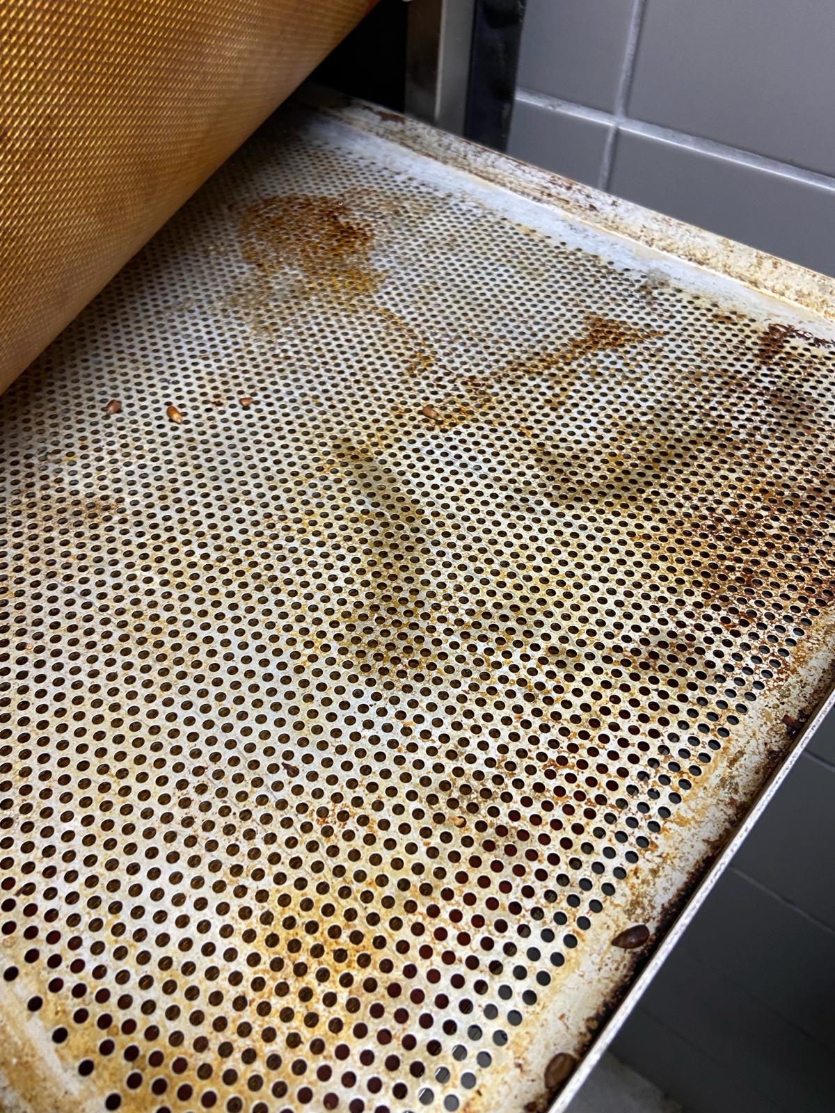 două magazine Mega Image închise de protecția consumatorilor (26 ...