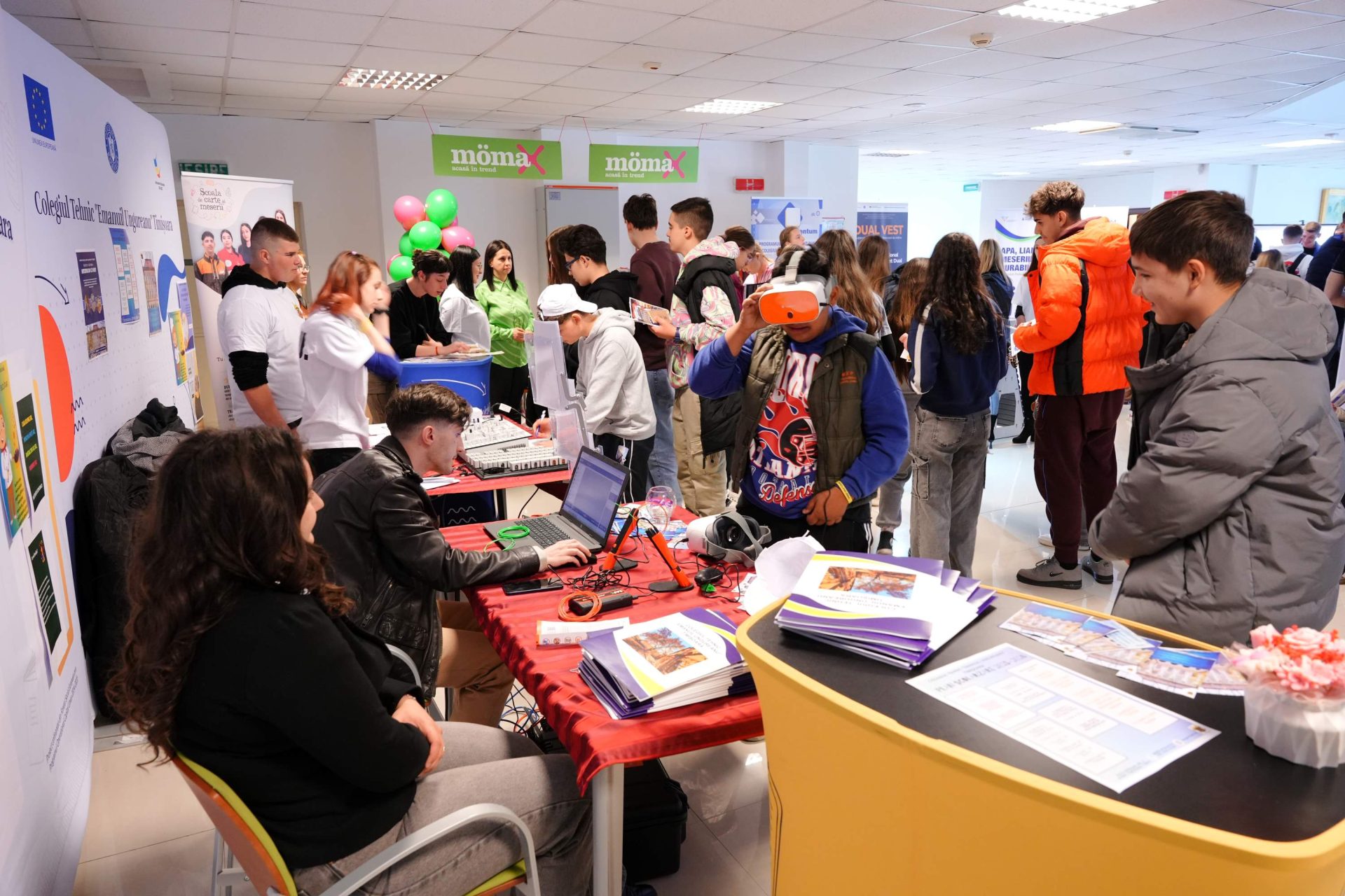 Peste 1000 de elevi, la Târgul Educației Duale de la Universitatea Politehnica Timișoara